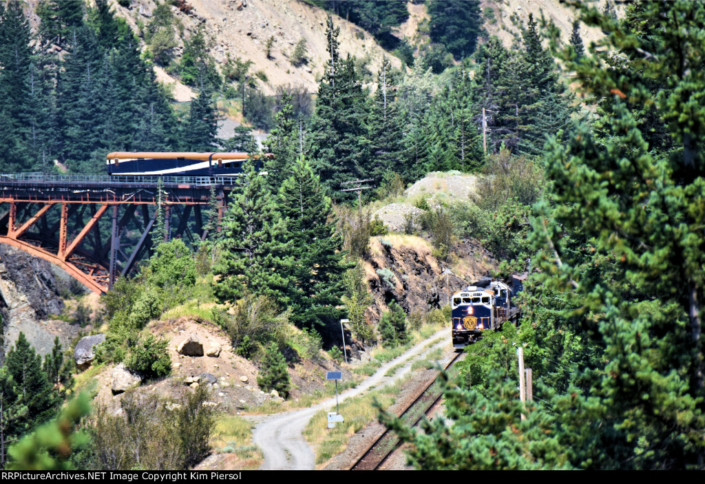 RMRX 8015 8018 "Rocky Mountaineer" Crossing the Fraser River at the Cisco Bridges